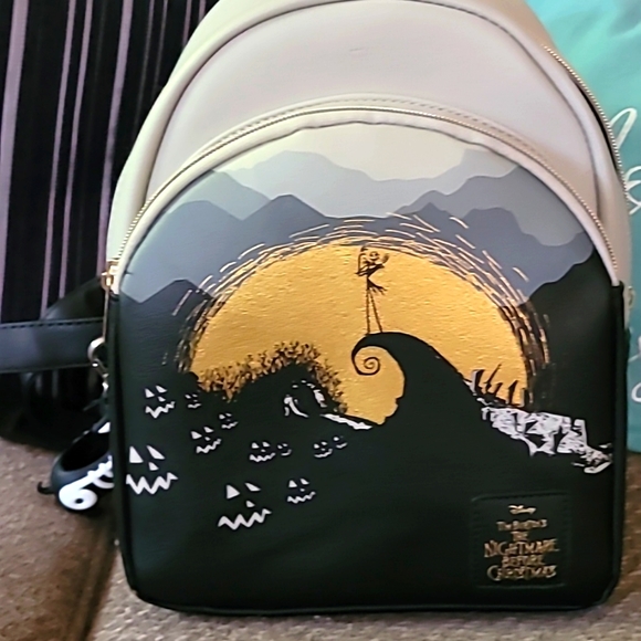 Loungefly | Bags | Disney Loungefly Nightmare Before Christmas Mini ...